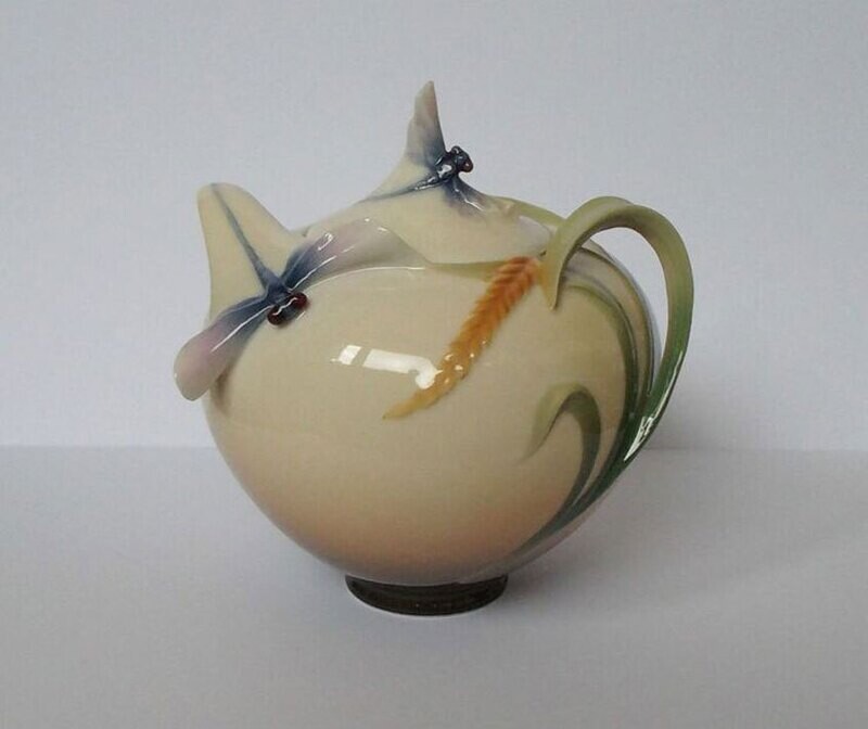 Franz Porcelain Dragonfly Sugar Jar FZ00119 - HomeBello