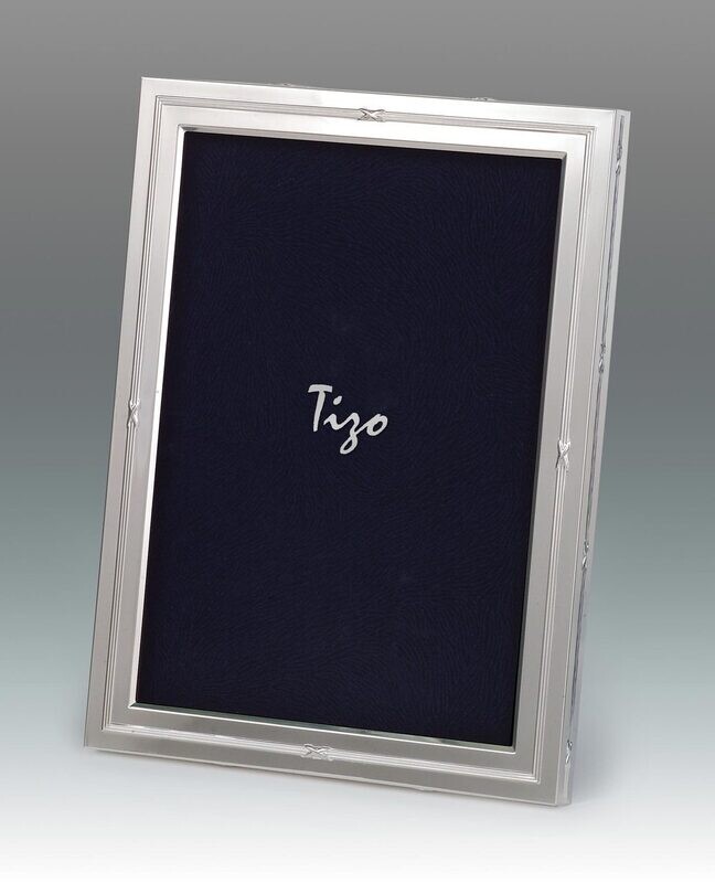 Tizo Papions 5 x 7 Inch Silver Plated Picture Frame - HomeBello
