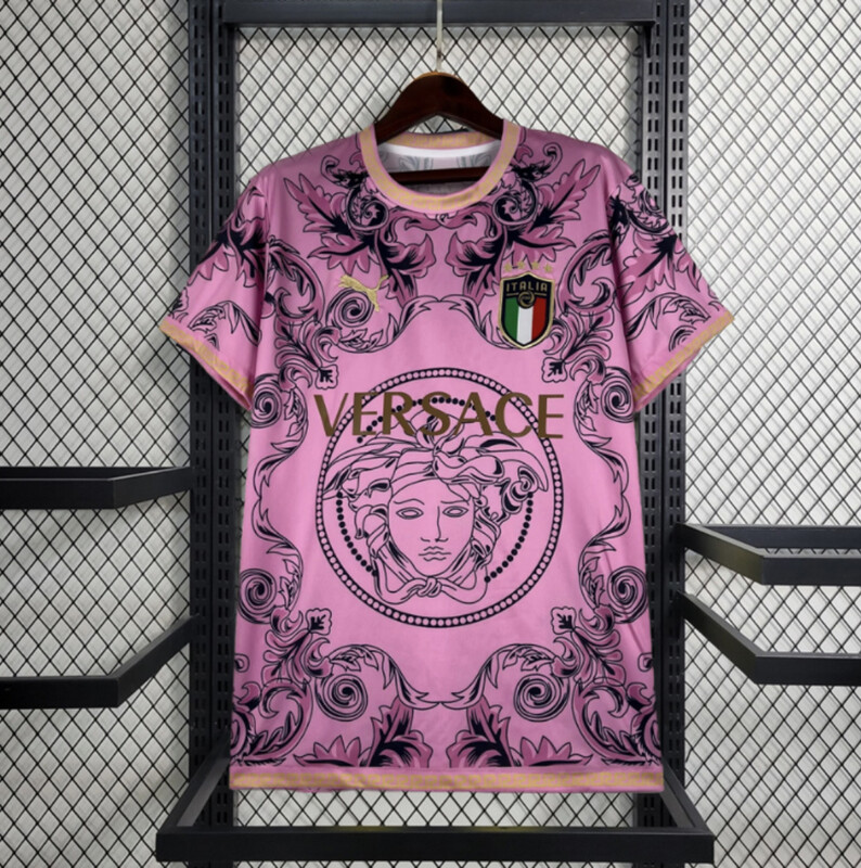Italy special pink kit
