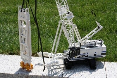 Diecast Scale Model Crawler Cranes