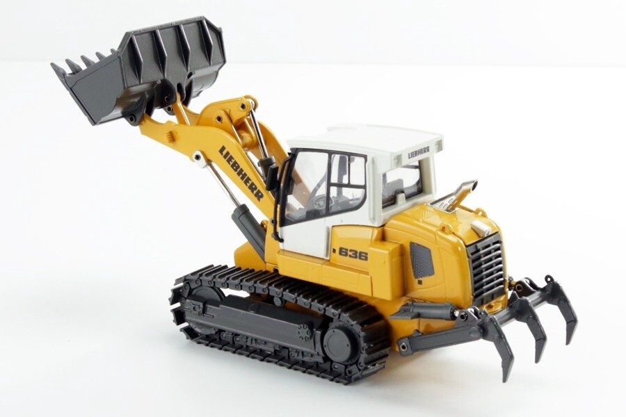 Liebherr LR636 Crawler Loader