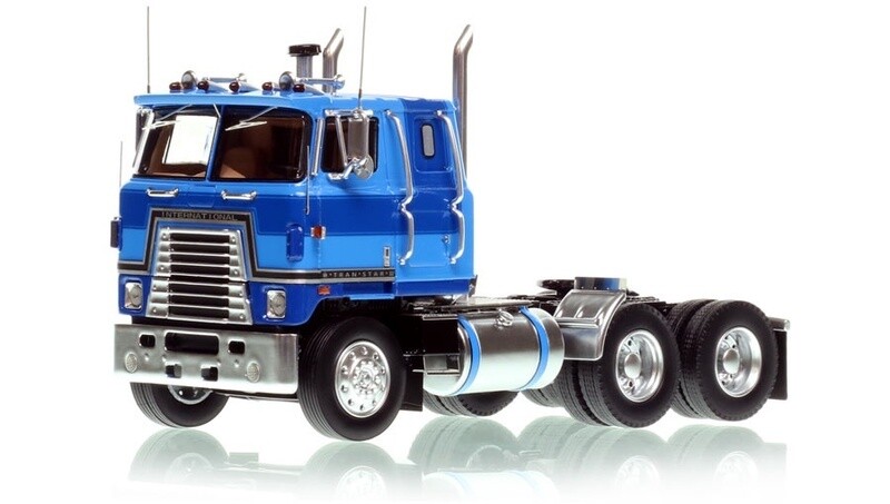 International 4070B Transtar II Tractor - Blue & Black