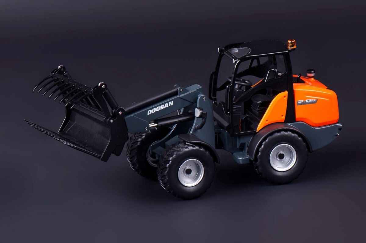 Doosan DL80 TL Wheel Loader - 1:32
