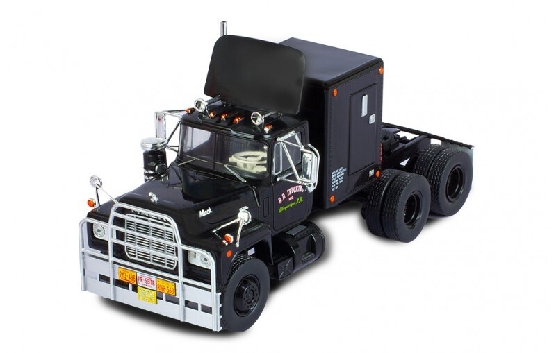 Mack R-Series w/Sleeper Tandem Axle Tractor - 1:43