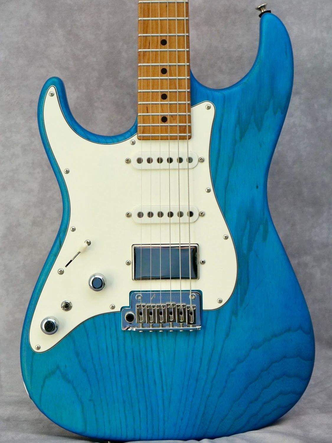 Anderson Short Scale (24 3/4") Classic Trans Blue left handed guitar