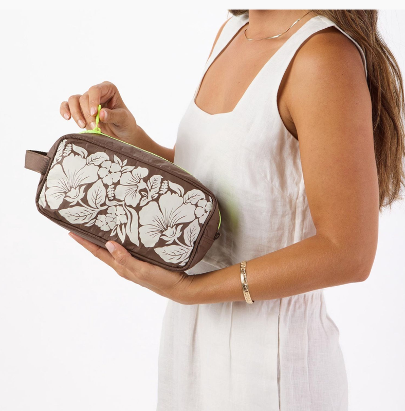 Dopp Kits & Cabin Crew Kits