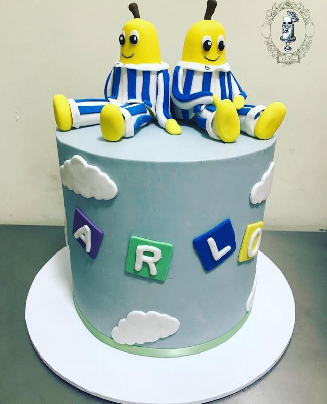 Bananas in pjs cake