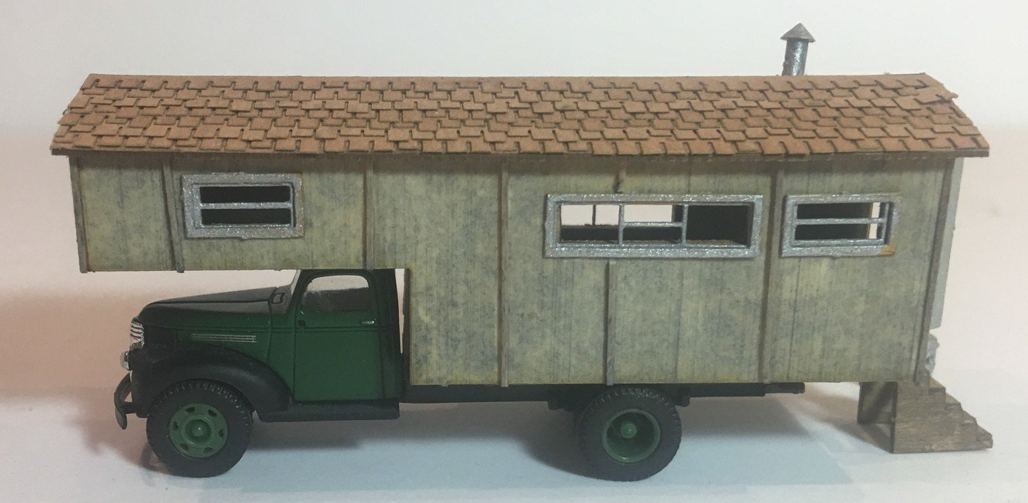 HO Scale Camper - Green Truck