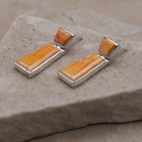 Unique hinge-dangle earrings w/ spiny oyster shell-Bil 2204