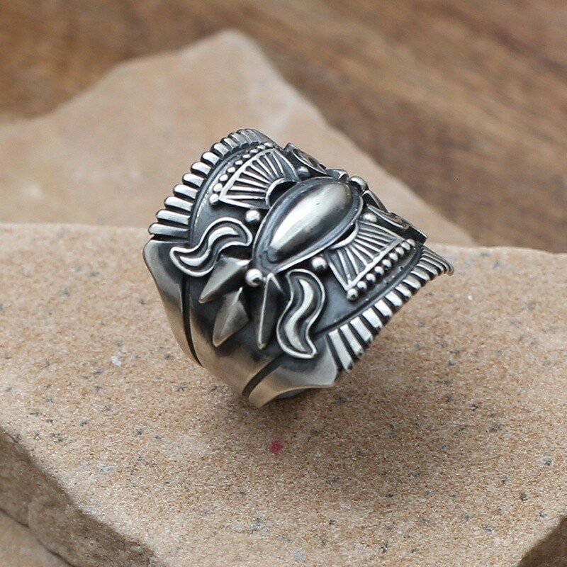 Derrick Gordon silver ring