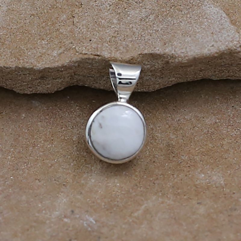 Mini round pendant w/white buffalo stone