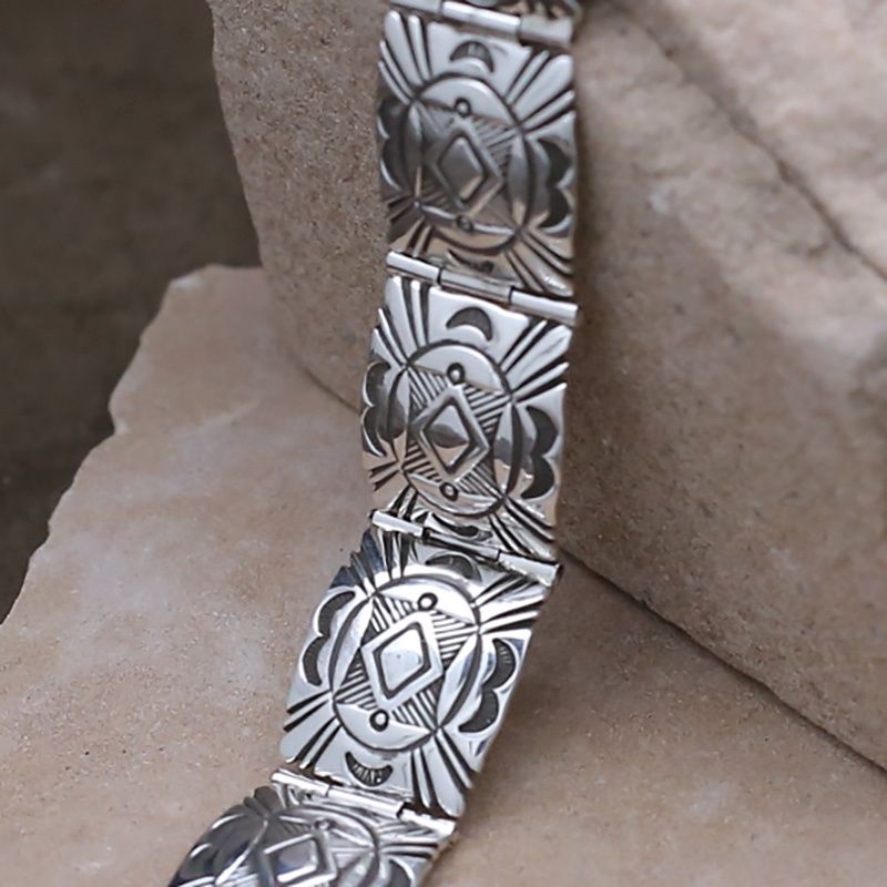 Elgin Tom designed link bracelet