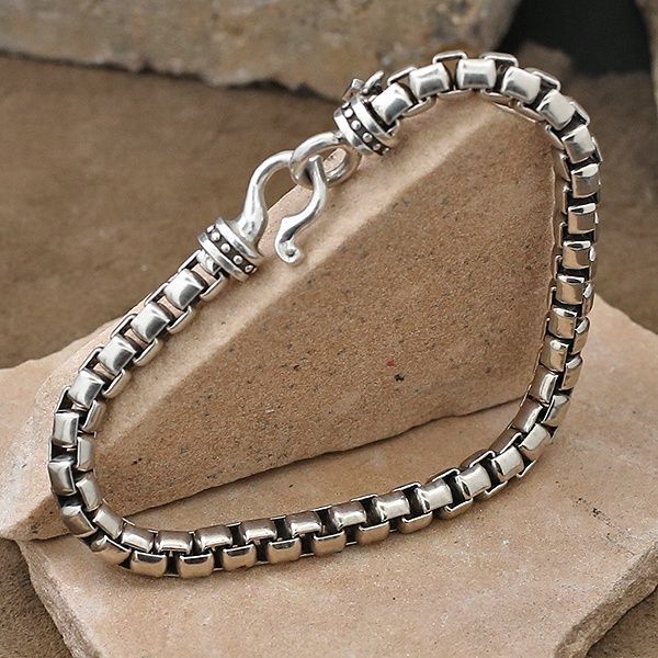Heavy link chain bracelet