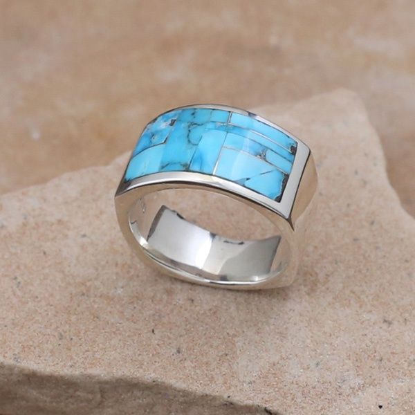 Arizona Kingman turquoise inlay flat bottom ring
