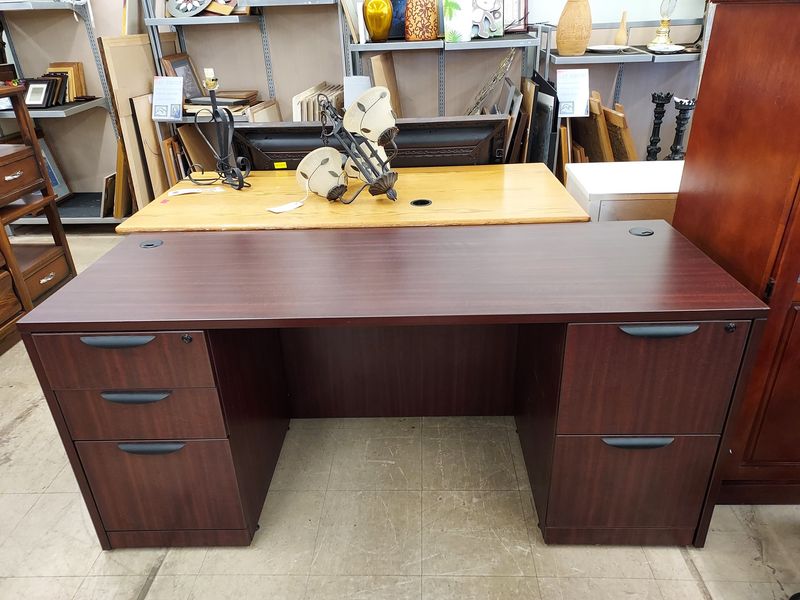 Cherry Colored Laminated Desk