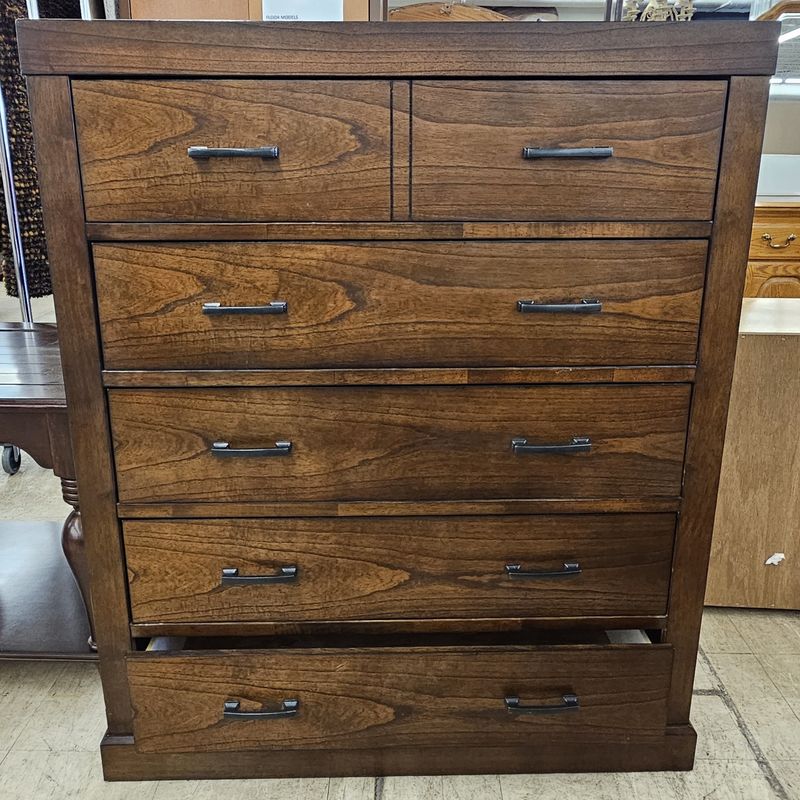 Superior 5 Drawer Chest