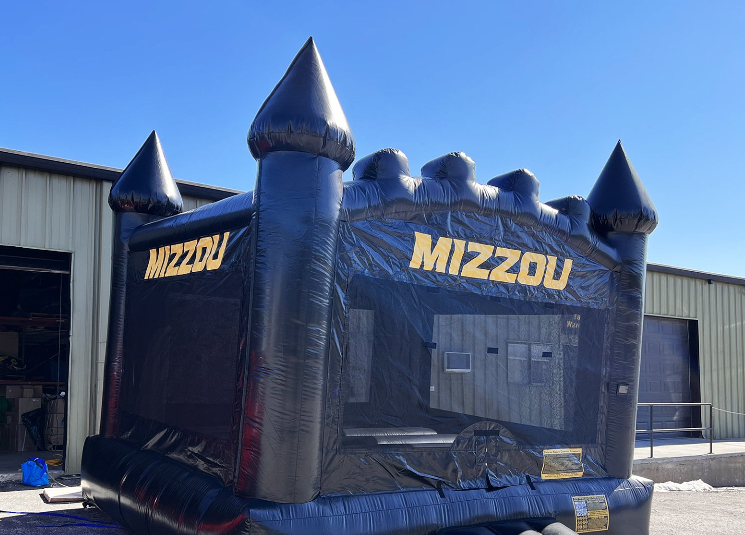 Rent Inflatables & Games in Mid-Missouri | Rockin Rents
