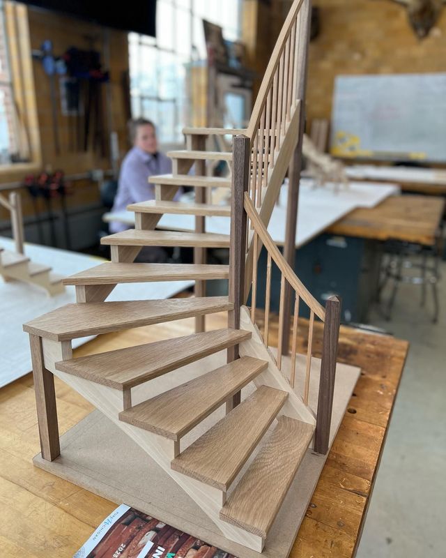 BUILDING ARCHITECTURAL STAIRCASE; A BALANCED QUARTER-TURN WITH DANCING ...