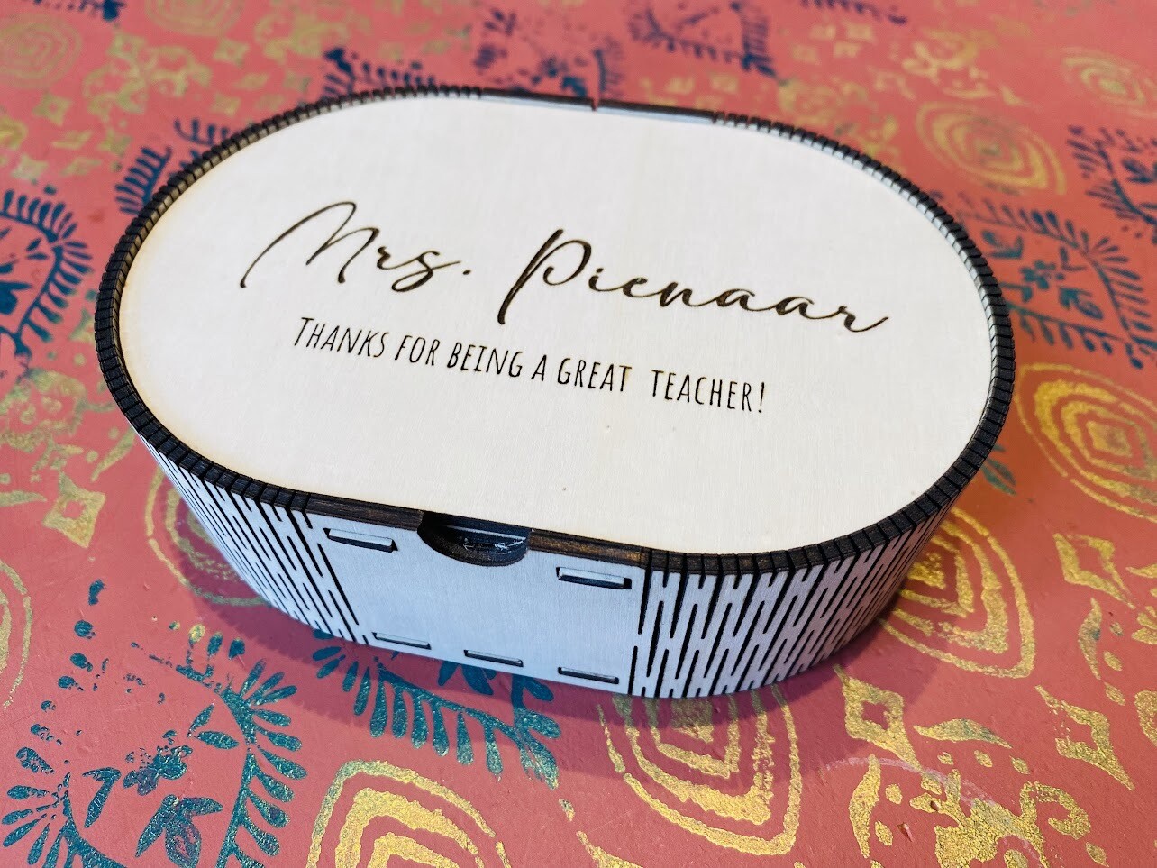 Personalised lasercut oval wooden gift box