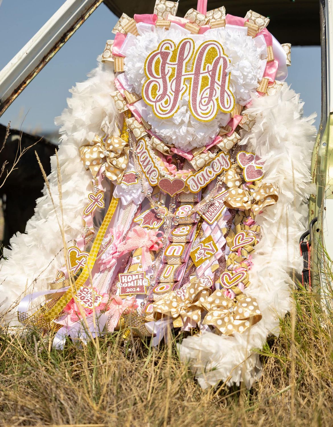 Custom Designed Homecoming Mums - Texas | Moms Making Mums