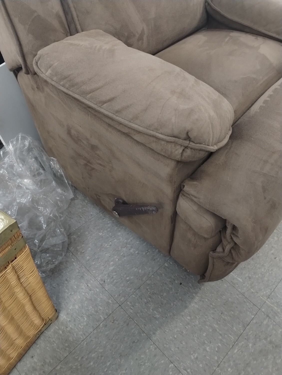 Tan manual lazy boy recliner