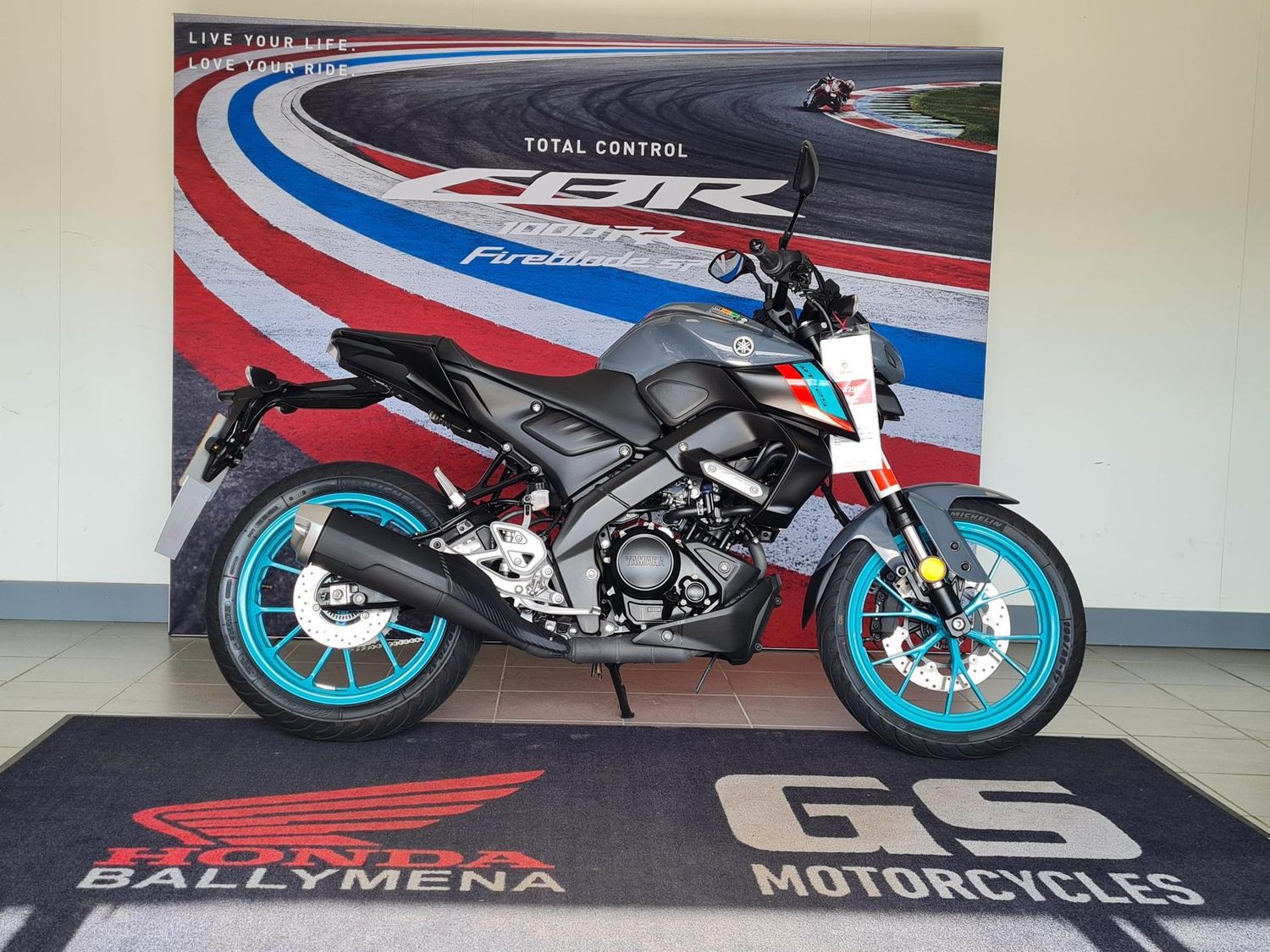** SOLD ** Yamaha MT125
