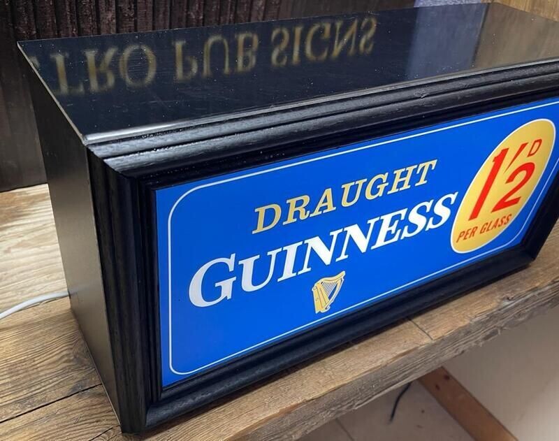 Draught Guinness 1/2 Per Glass Light Box