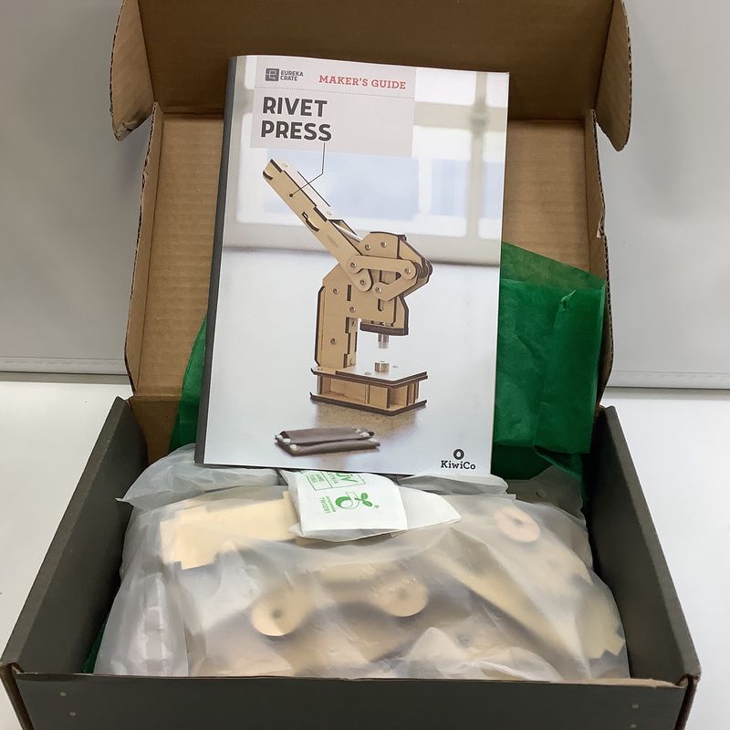 KiwiCo Eureka Crate Rivet Press (Ages 9+) - RS4512