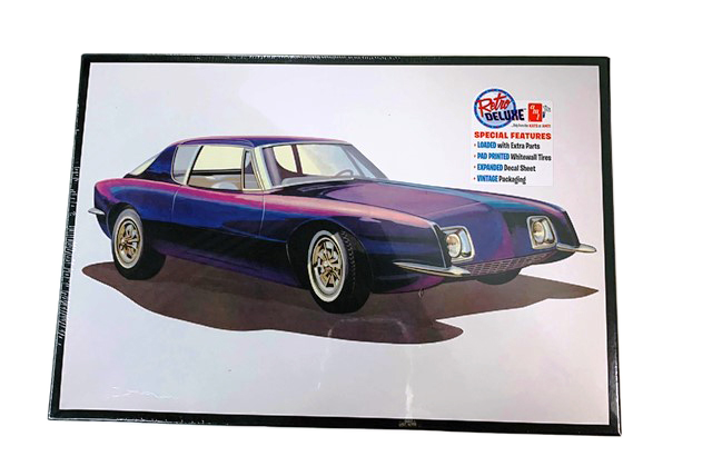 1:25 1963 STUDEBAKER AVANTI MODEL KIT