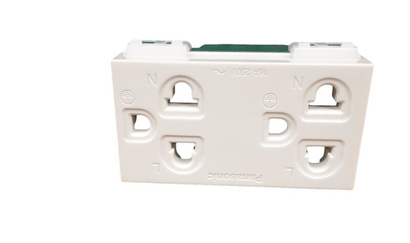 WEG 15929 Ground Duplex Universal Receptacle