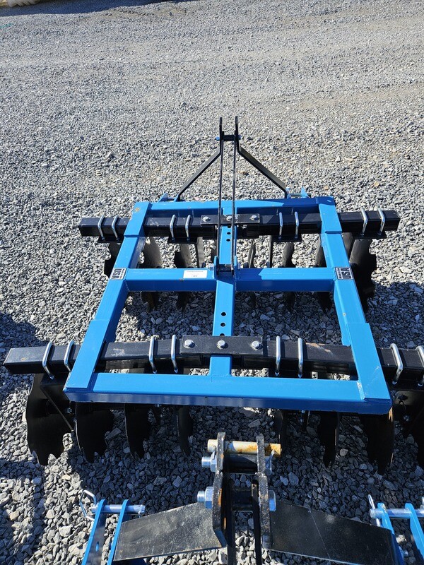 Taylor Pittsburgh 3-Point Disc Harrow w/Square Tubing Frame, 5-1/2Ft