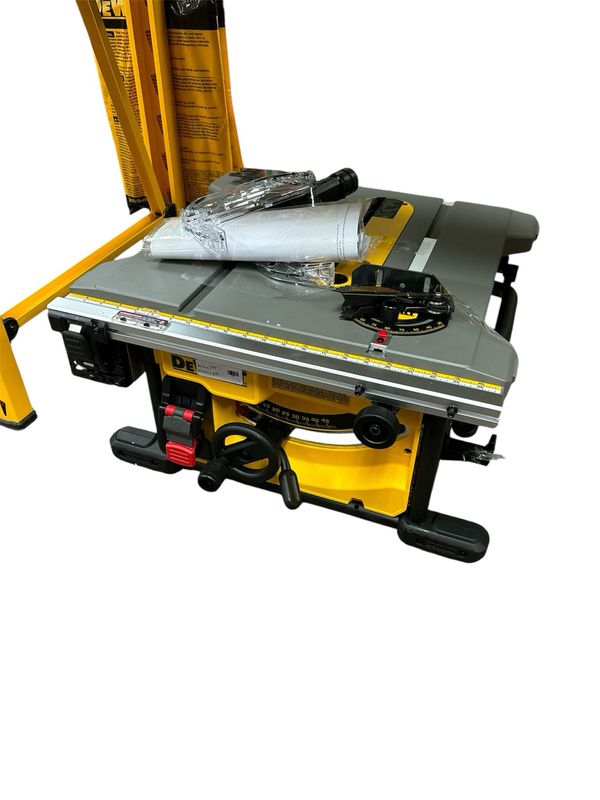 DEWALT 15 Amp Corded 8-1/4 in. Compact Portable Jobsite Tablesaw (Stand ...