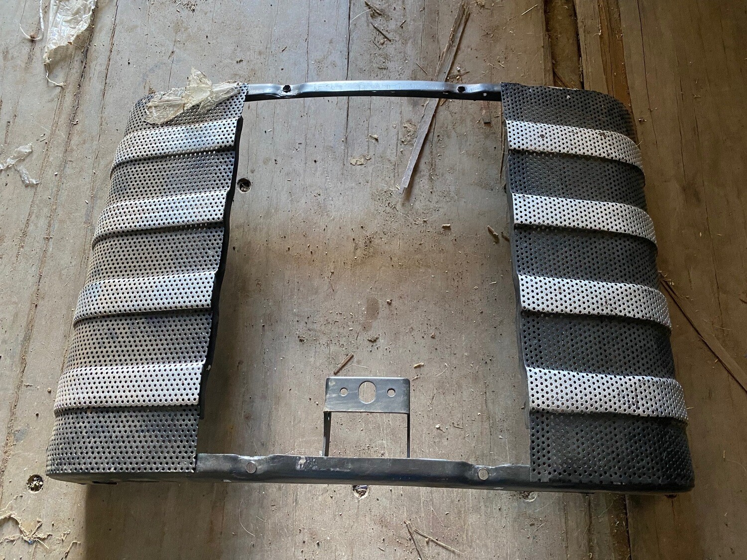 Massey Ferguson Front Grille 135 / 148 (14" high)