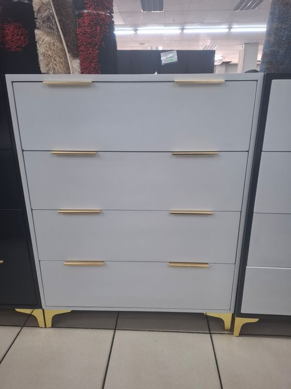 Chest of Drawers, and Night Stands