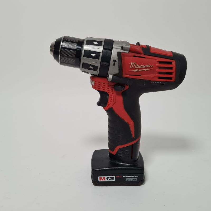 Milwaukee C 12 PD Schroefmachine met Accu 12V-3.0Ah — Used Products