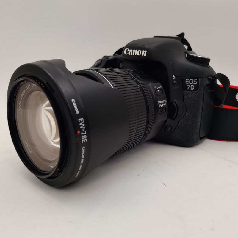 Canon EOS 7D spiegelreflexcamera met 15-85mm lens en lader — Used Products