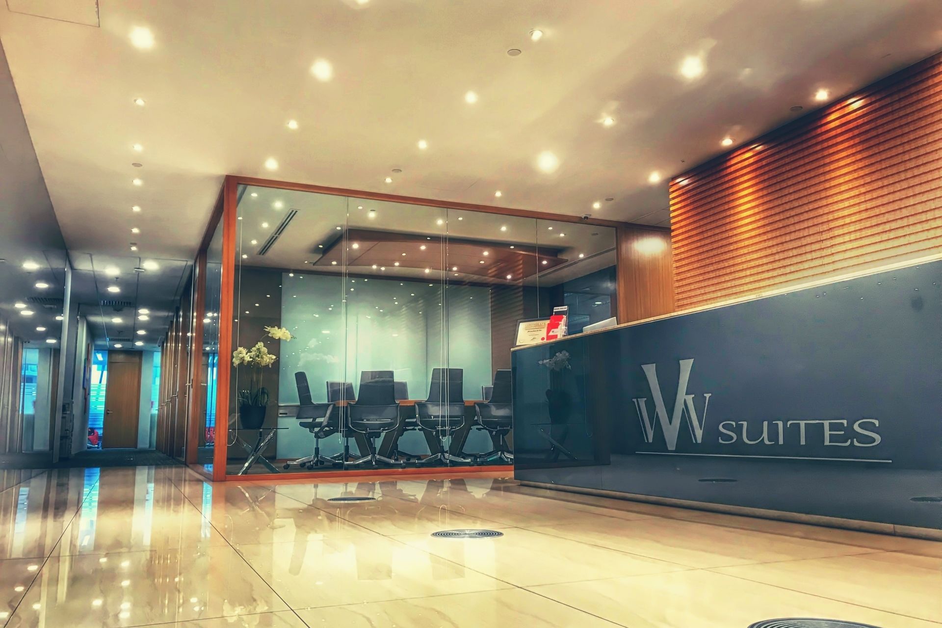 VVV SUITES SERVICED OFFICE